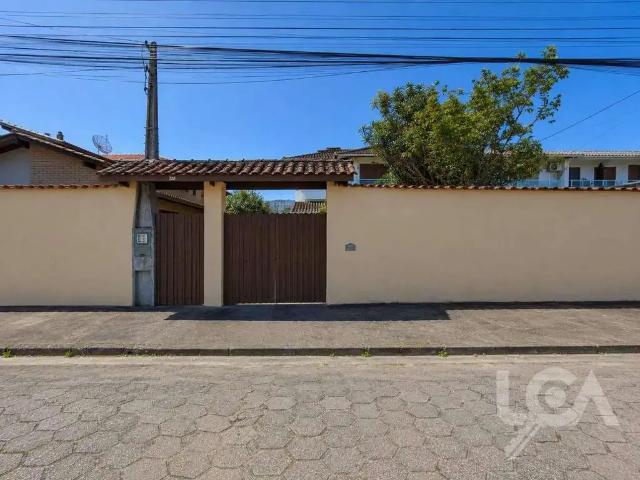 Casa / Sobrado para Venda em Caraguatatuba/SP Martim de Sá 2 Quartos