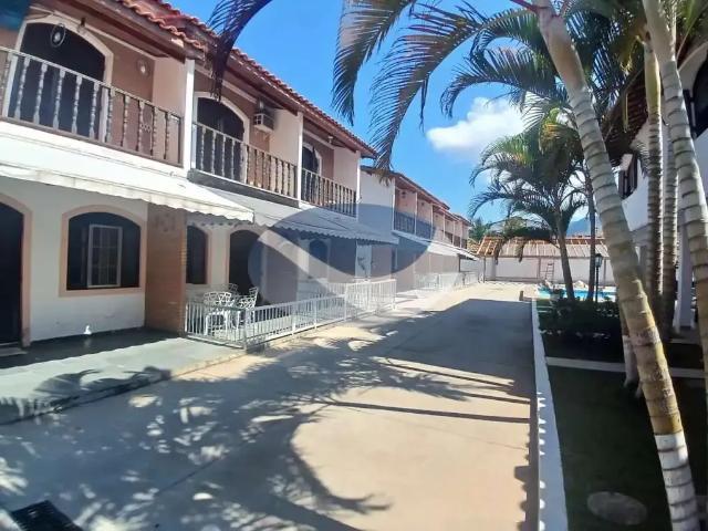 Casa / Sobrado para Venda em Caraguatatuba/SP Martim de Sá 2 Quartos