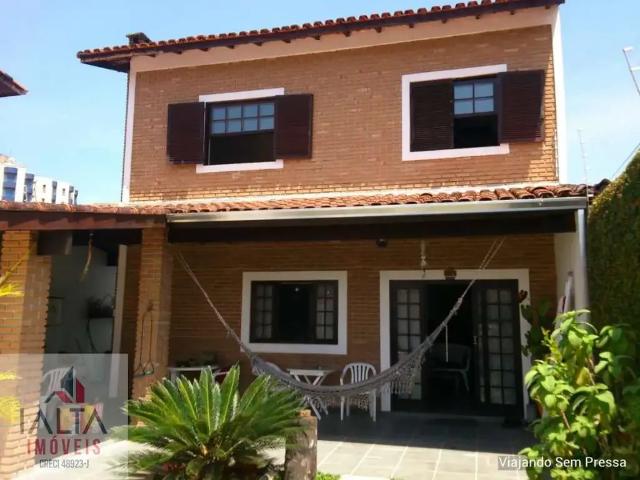 Casa / Sobrado para Venda em Caraguatatuba/SP Martim de Sá 3 Quartos
