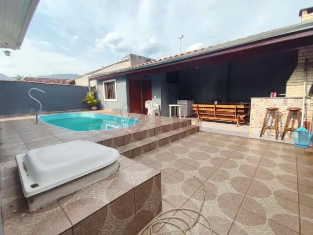 Casa / Sobrado para Venda em Caraguatatuba/SP Martim de Sá 3 Quartos