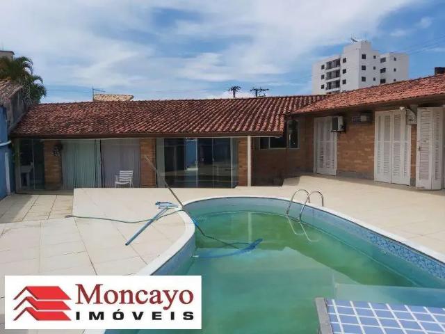 Casa / Sobrado para Venda em Caraguatatuba/SP Martim de Sá 3 Quartos