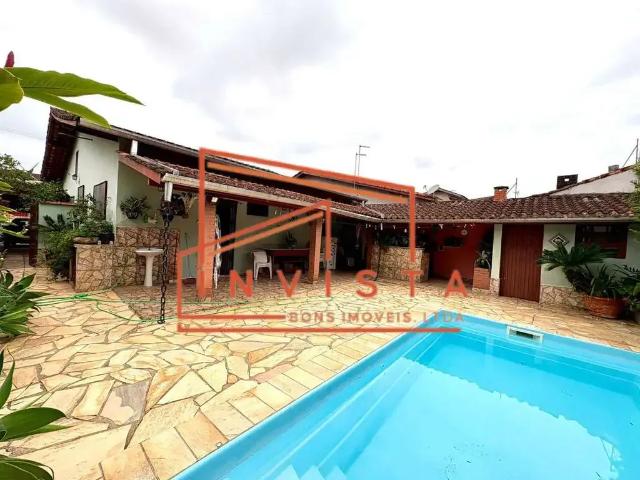 Casa / Sobrado para Venda em Caraguatatuba/SP Martim de Sá 3 Quartos