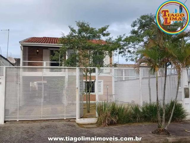Casa / Sobrado para Venda em Caraguatatuba/SP Martim de Sá 4 Quartos