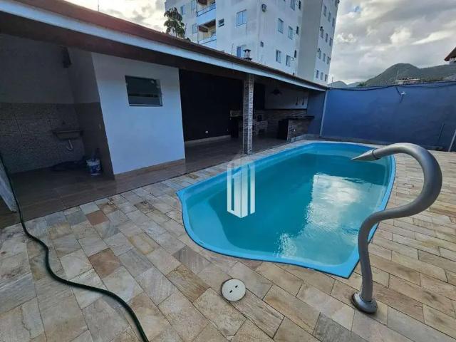 Casa / Sobrado para Venda em Caraguatatuba/SP Martim de Sá 4 Quartos
