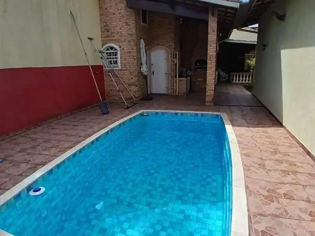 Casa / Sobrado para Venda em Caraguatatuba/SP Martim de Sá 4 Quartos