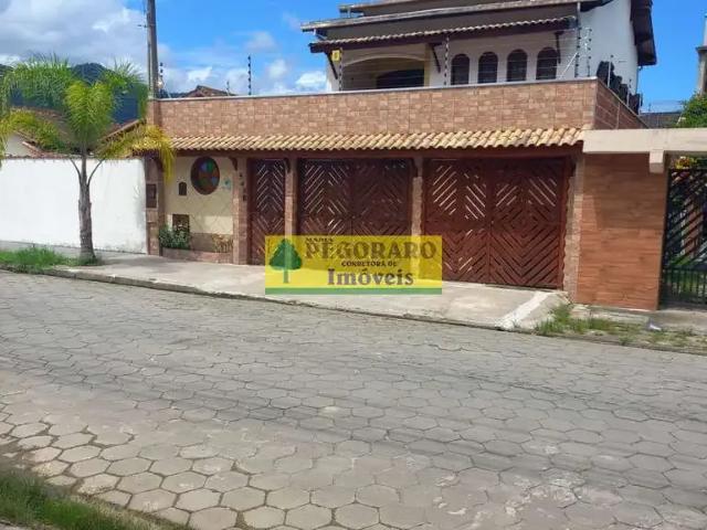 Casa / Sobrado para Venda em Caraguatatuba/SP Martim de Sá 4 Quartos