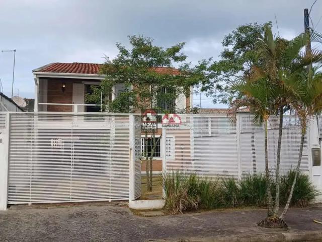 Casa / Sobrado para Venda em Caraguatatuba/SP Martim de Sá 4 Quartos