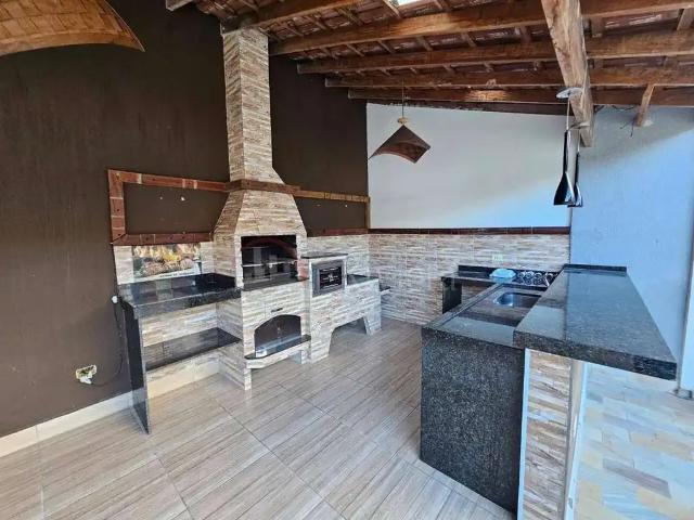 Casa / Sobrado para Venda em Caraguatatuba/SP Martim de Sá 4 Quartos
