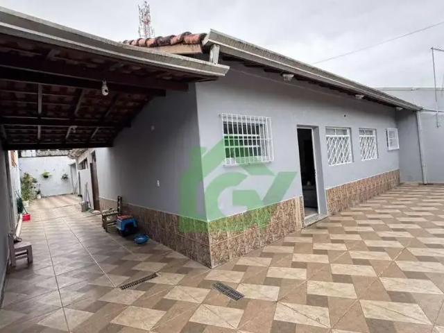 Casa / Sobrado para Venda em Caraguatatuba/SP Martim de Sá 4 Quartos
