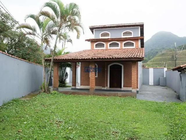 Casa / Sobrado para Venda em Caraguatatuba/SP Martim de Sá 4 Quartos