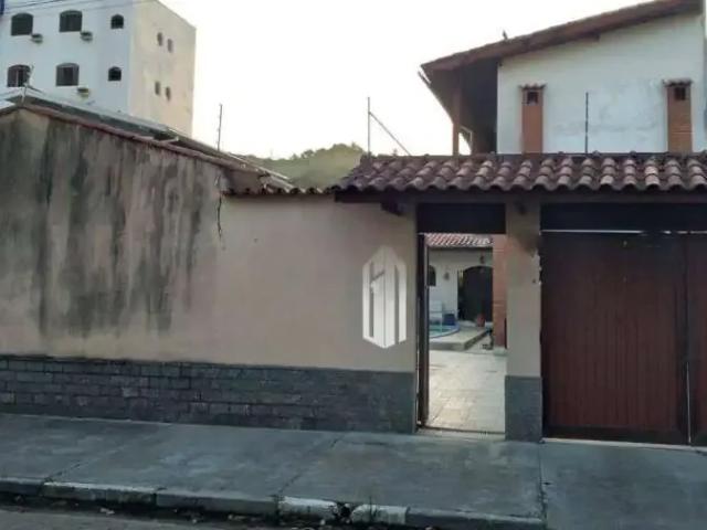 Casa / Sobrado para Venda em Caraguatatuba/SP Martim de Sá 4 Quartos