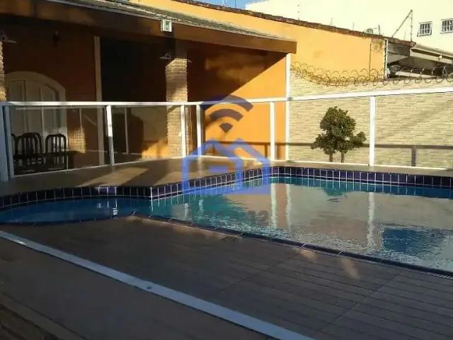 Casa / Sobrado para Venda em Caraguatatuba/SP Martim de Sá 4 Quartos