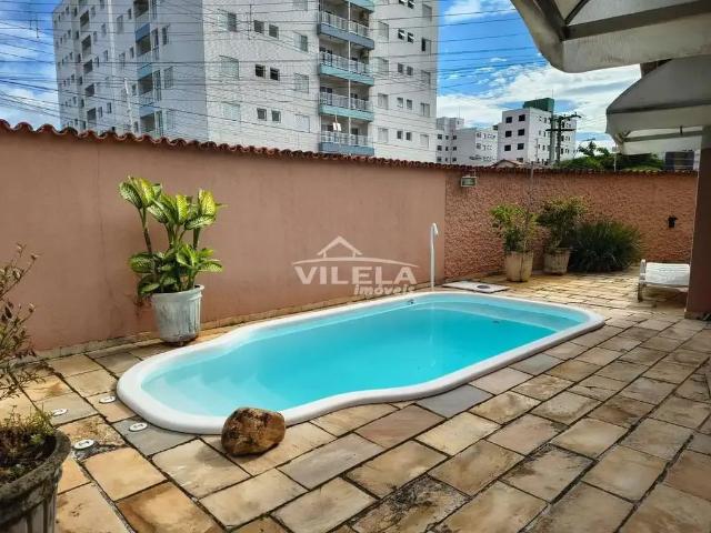 Casa / Sobrado para Venda em Caraguatatuba/SP Martim de Sá 4 Quartos
