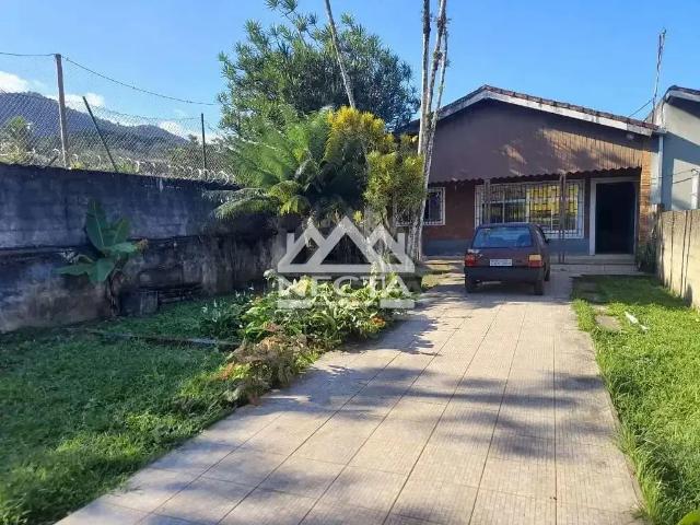Casa / Sobrado para Venda em Caraguatatuba/SP Martim de Sá 5 Quartos