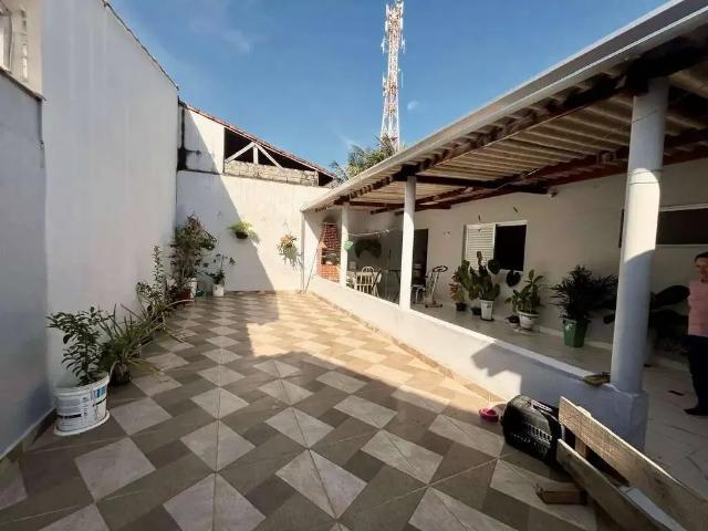 Casa / Sobrado para Venda em Caraguatatuba/SP Martim de Sá 5 Quartos