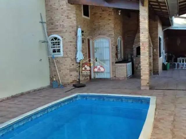 Casa / Sobrado para Venda em Caraguatatuba/SP Martim de Sá 5 Quartos