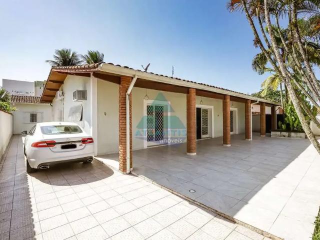 Casa / Sobrado para Venda em Caraguatatuba/SP Martim de Sá 5 Quartos