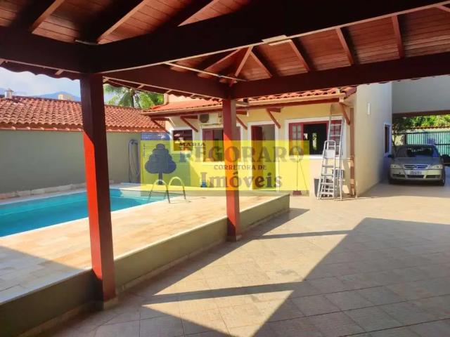 Casa / Sobrado para Venda em Caraguatatuba/SP Martim de Sá 6 Quartos