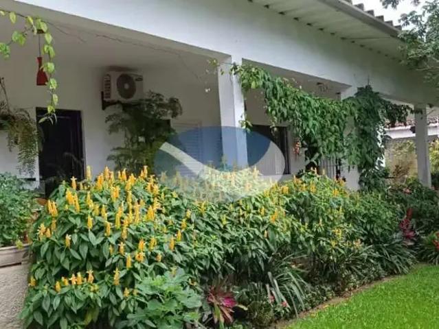 Casa / Sobrado para Venda em Caraguatatuba/SP Martim de Sá 6 Quartos