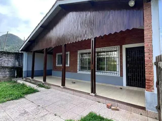 Casa / Sobrado para Venda em Caraguatatuba/SP Martim de Sá 7 Quartos