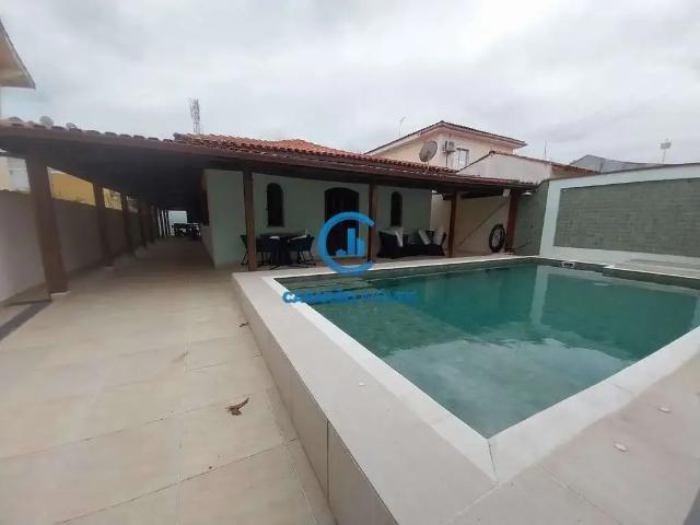 Casa / Sobrado para Venda em Caraguatatuba/SP Massaguaçu 4 Quartos