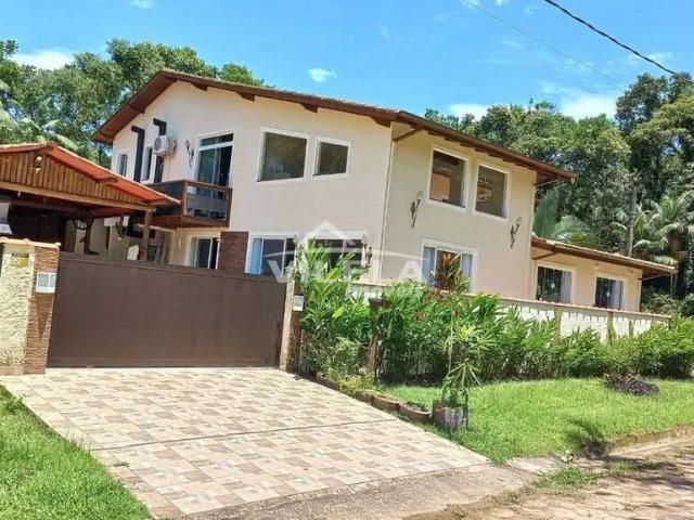 Casa / Sobrado para Venda em Caraguatatuba/SP Massaguaçu 4 Quartos