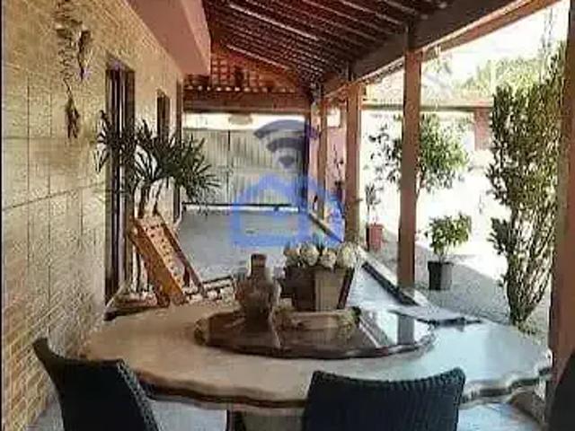 Casa / Sobrado para Venda em Caraguatatuba/SP Massaguaçu 4 Quartos
