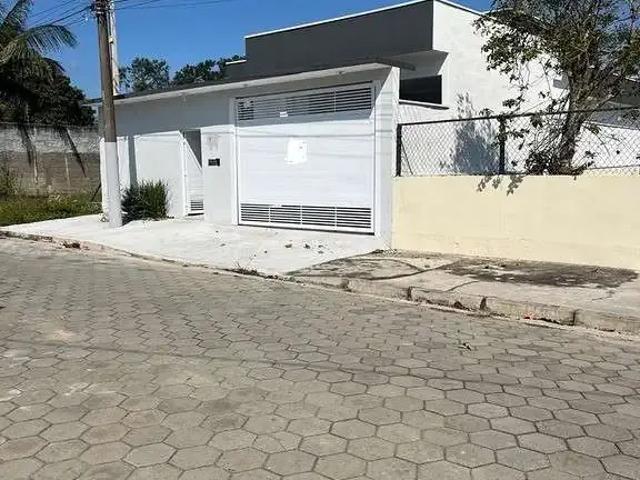 Casa / Sobrado para Venda em Caraguatatuba/SP Massaguaçu 4 Quartos