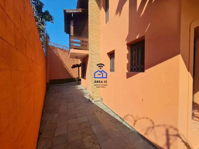 Casa / Sobrado para Venda em Caraguatatuba/SP Massaguaçu 4 Quartos