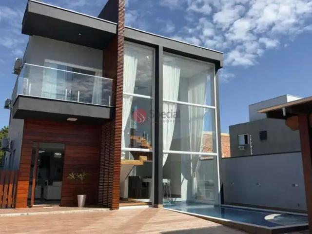 Casa / Sobrado para Venda em Caraguatatuba/SP Massaguaçu 4 Quartos