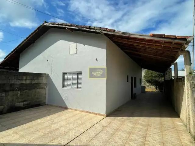 Casa / Sobrado para Venda em Caraguatatuba/SP Massaguaçu 4 Quartos