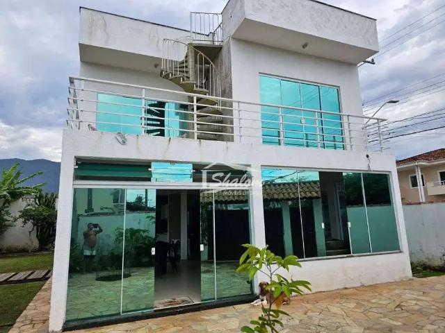 Casa / Sobrado para Venda em Caraguatatuba/SP Massaguaçu 4 Quartos