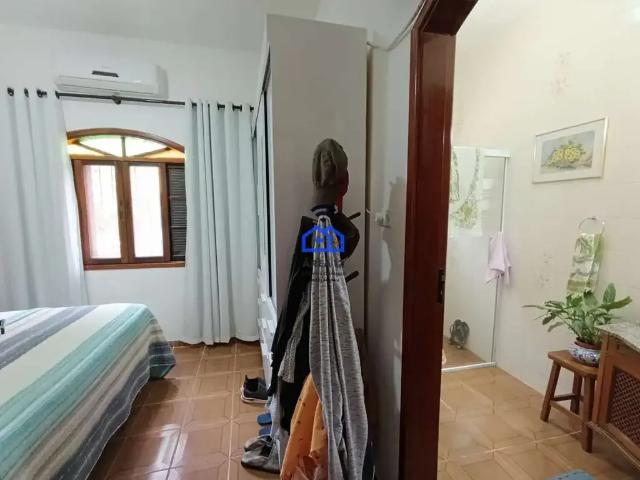 Casa / Sobrado para Venda em Caraguatatuba/SP Massaguaçu 4 Quartos