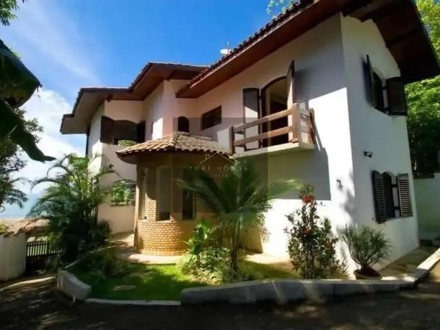 Casa / Sobrado para Venda em Caraguatatuba/SP Massaguaçu 4 Quartos
