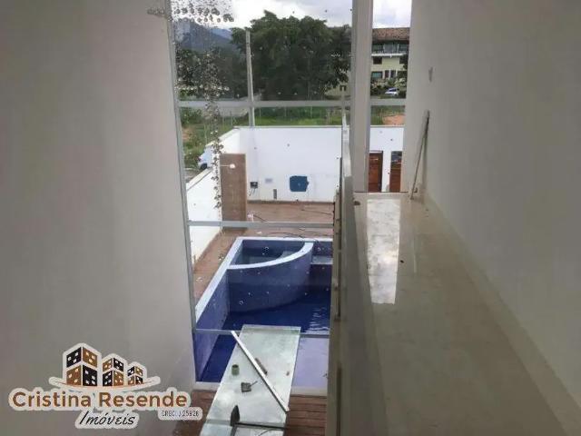 Casa / Sobrado para Venda em Caraguatatuba/SP Massaguaçu 4 Quartos