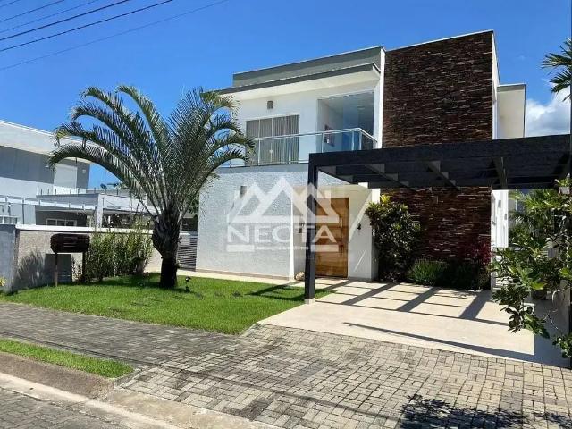 Casa / Sobrado para Venda em Caraguatatuba/SP Massaguaçu 4 Quartos