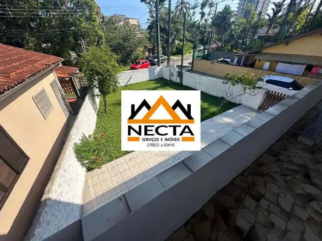Casa / Sobrado para Venda em Caraguatatuba/SP Massaguaçu 4 Quartos