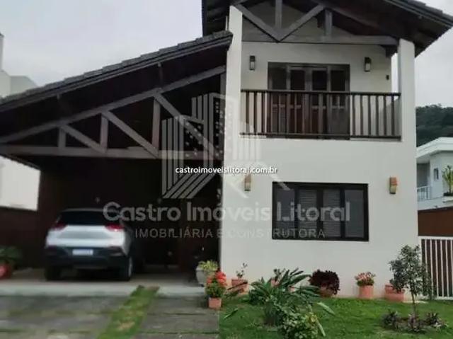 Casa / Sobrado para Venda em Caraguatatuba/SP Massaguaçu 4 Quartos