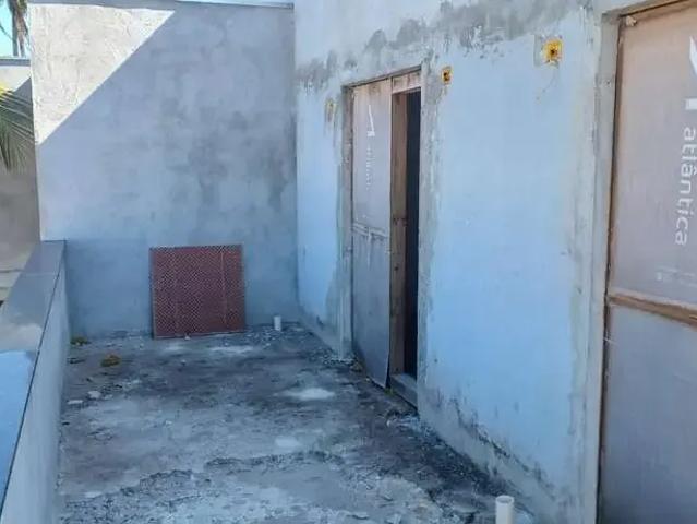 Casa / Sobrado para Venda em Caraguatatuba/SP Massaguaçu 4 Quartos
