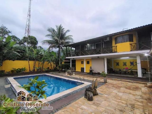 Casa / Sobrado para Venda em Caraguatatuba/SP Massaguaçu 4 Quartos