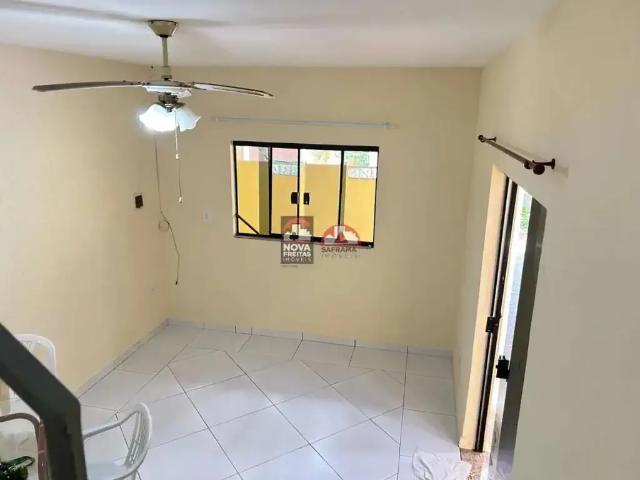 Casa / Sobrado para Venda em Caraguatatuba/SP Massaguaçu 4 Quartos