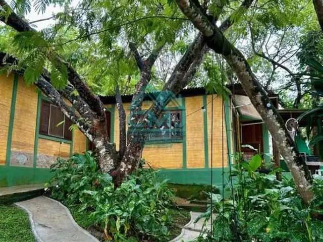 Casa / Sobrado para Venda em Caraguatatuba/SP Massaguaçu 5 Quartos