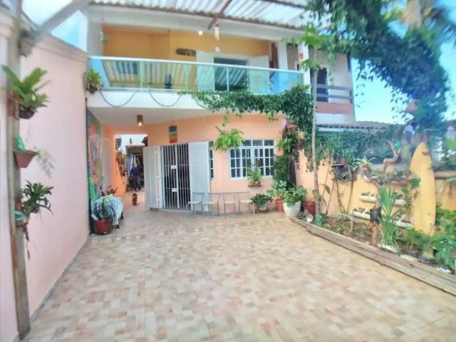 Casa / Sobrado para Venda em Caraguatatuba/SP Massaguaçu 5 Quartos