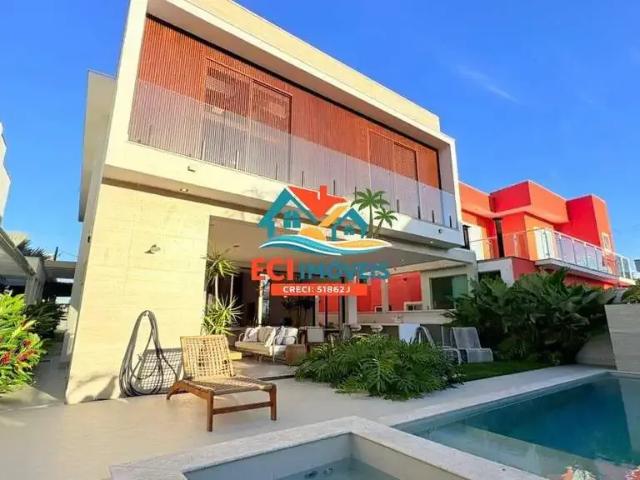 Casa / Sobrado para Venda em Caraguatatuba/SP Massaguaçu 5 Quartos