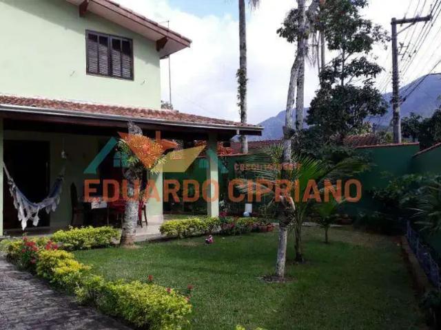Casa / Sobrado para Venda em Caraguatatuba/SP Massaguaçu 5 Quartos