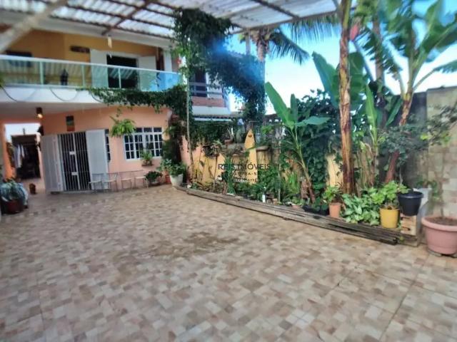Casa / Sobrado para Venda em Caraguatatuba/SP Massaguaçu 5 Quartos
