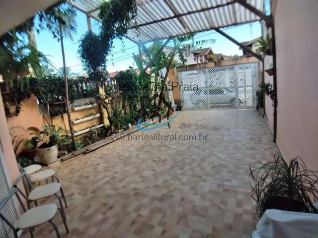 Casa / Sobrado para Venda em Caraguatatuba/SP Massaguaçu 5 Quartos
