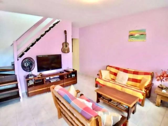 Casa / Sobrado para Venda em Caraguatatuba/SP Massaguaçu 5 Quartos