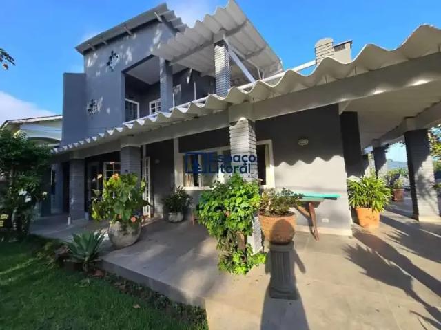 Casa / Sobrado para Venda em Caraguatatuba/SP Massaguaçu 6 Quartos