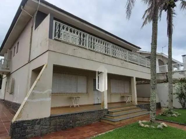 Casa / Sobrado para Venda em Caraguatatuba/SP Massaguaçu 6 Quartos